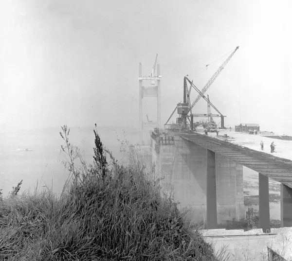 Building the Severn Bridge Construction of the Aust viaduct