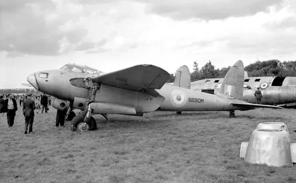 de Havilland Mosquito PR.XVI 6690M Our beautiful Wall Art and Photo ...
