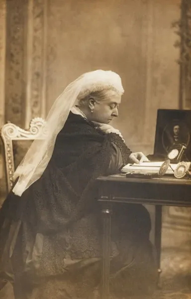 Queen Victoria at her desk Our beautiful Wall Art and Photo Gifts ...