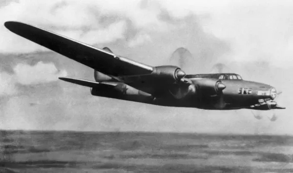 Wallpaper Pe 8 Ww2 Petlyakov Pe 8 Hi Res Stock Photography And Images