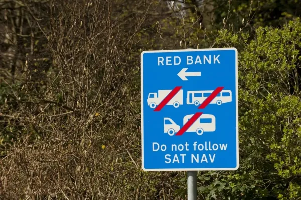 Do Not Follow Sat Nav Sign
