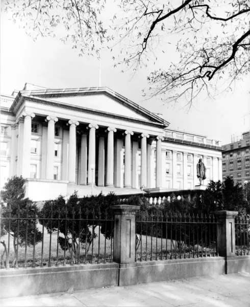 D. C. : TREASURY BUILDING. The south portico of the U