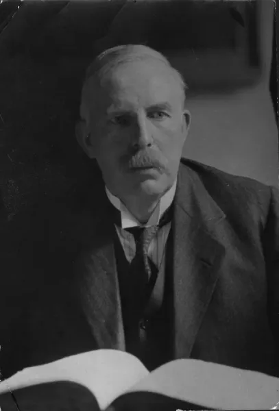 Ernest Rutherford 6 Left: Ernest Rutherford (1871 1937). Right: