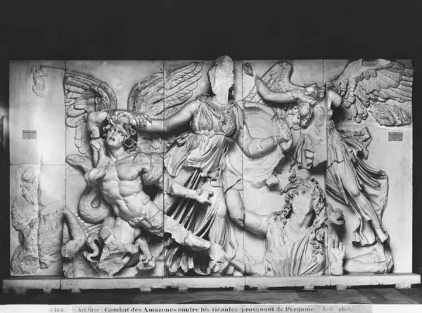 Athena Battling With Alkyoneus