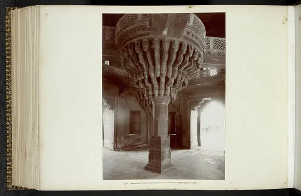 Remarkable pillar supporting the throne in Diwan-i-Khas