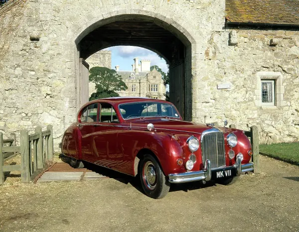 Jaguar Mk IX formerly owned by HM Queen Elizabeth Our beautiful Wall ...