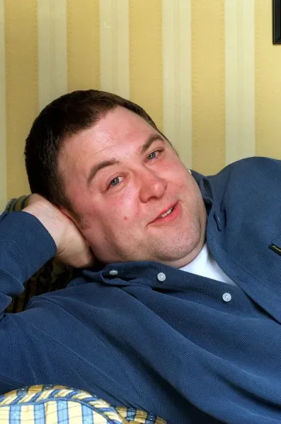 Mark Addy Actor 60 Photos - Moonagedaydream.film