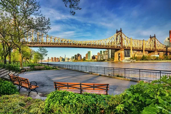 Queensbridge Queensbridge New York Hi Res Stock Photography And Images