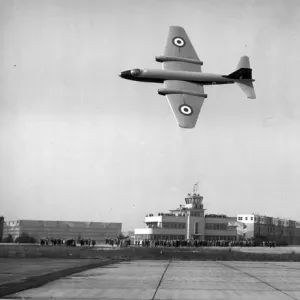 English Electric Canberra T19 WH904 of 85 Squadron