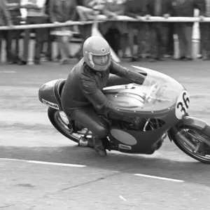 Phil Nicholls (Norton) 1975 Senior Manx Grand Prix