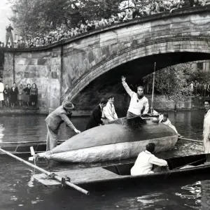 Rag week stunt on the river, Cambridge University Our beautiful Wall ...